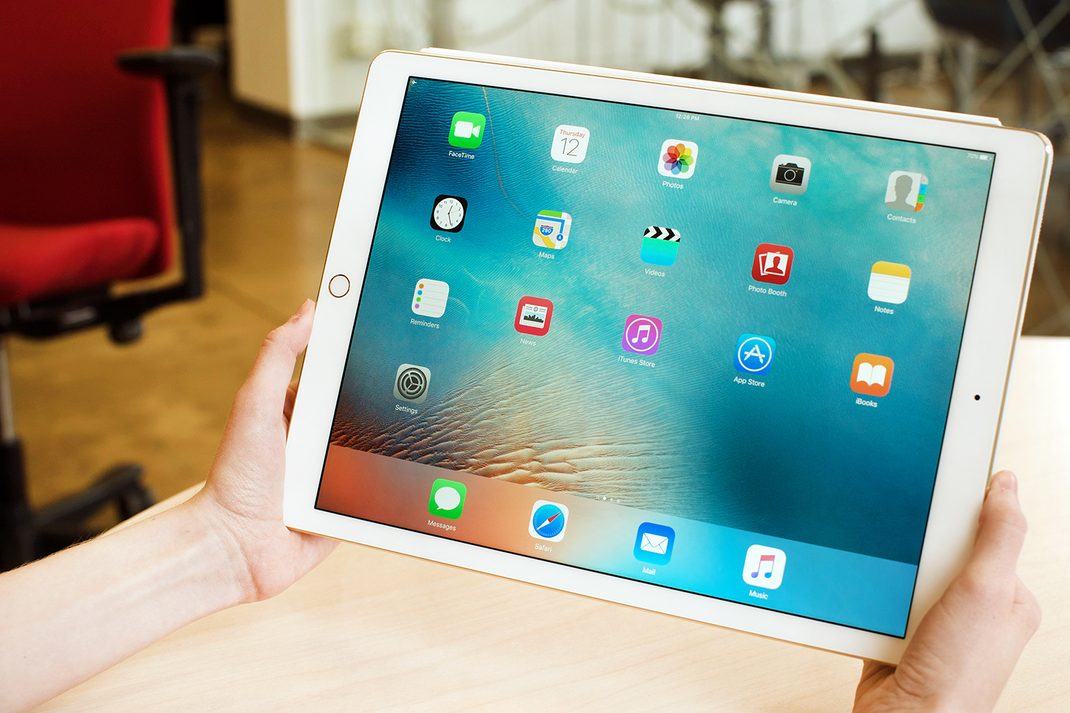 How To Create A Folder On IPad