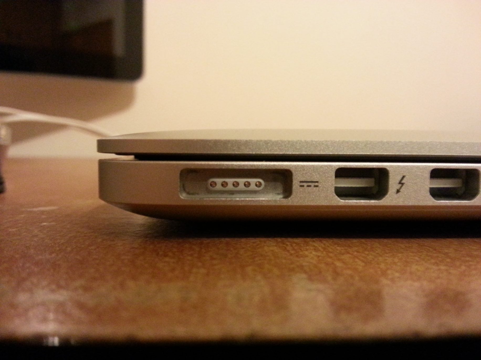 Fix MacBook Pro Battery Not Charging Issues | Technobezz